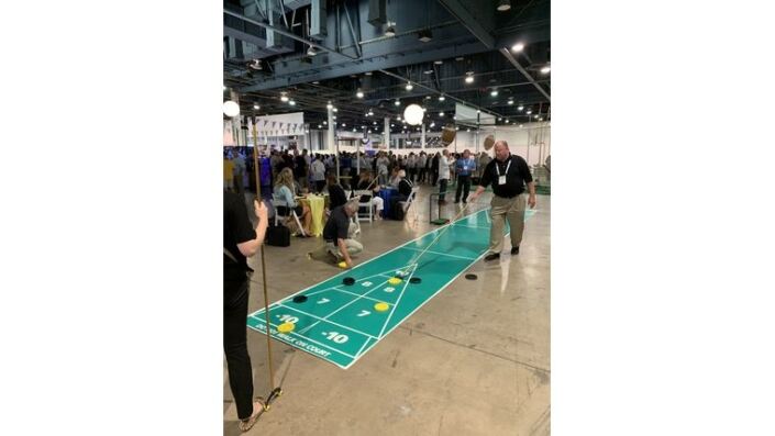 GIANT SHUFFLE BOARD 27 feet - PartyWorks Interactive