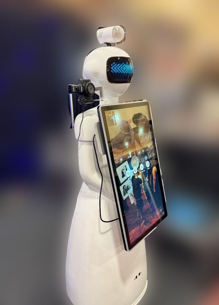 Roaming Robot Photographer - PartyWorks Interactive